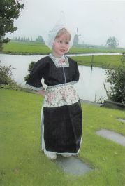 Volendam girl costume (11-14 years) buy at Hollandwinkel.NL