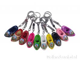 Bag with 10 colored Dutch wooden clog key rings buy at Hollandwinkel.NL